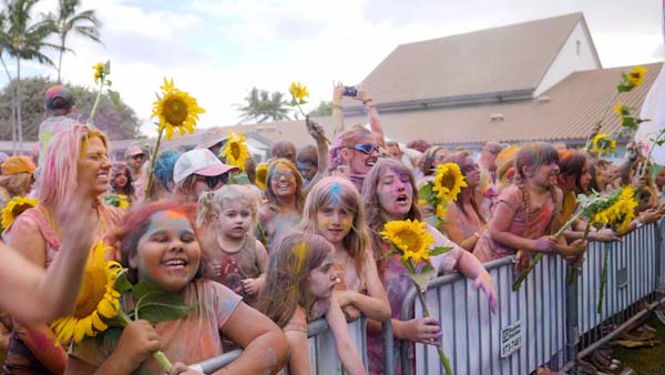 Celebrating with color | News, Sports, Jobs - Maui News